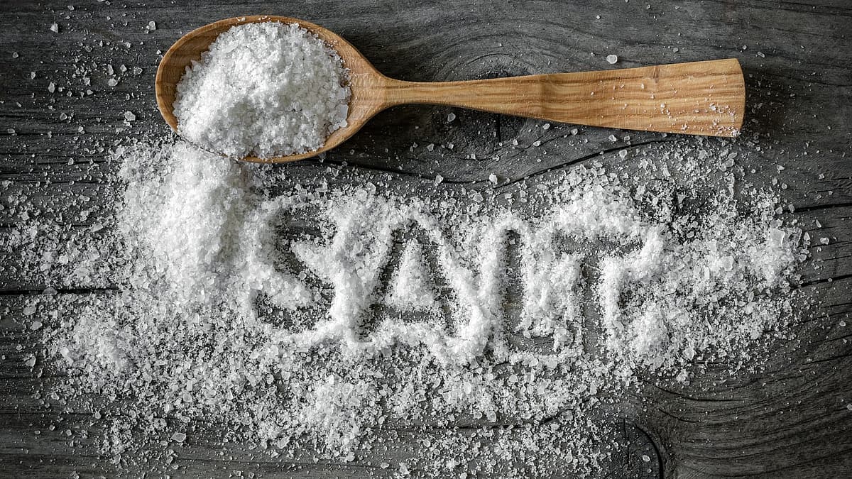 Salt: `தினசரி சாப்பிடும் உப்பால் ஆண்டுதோறும் 1.9 மில்லியன் இறப்புகள் ...