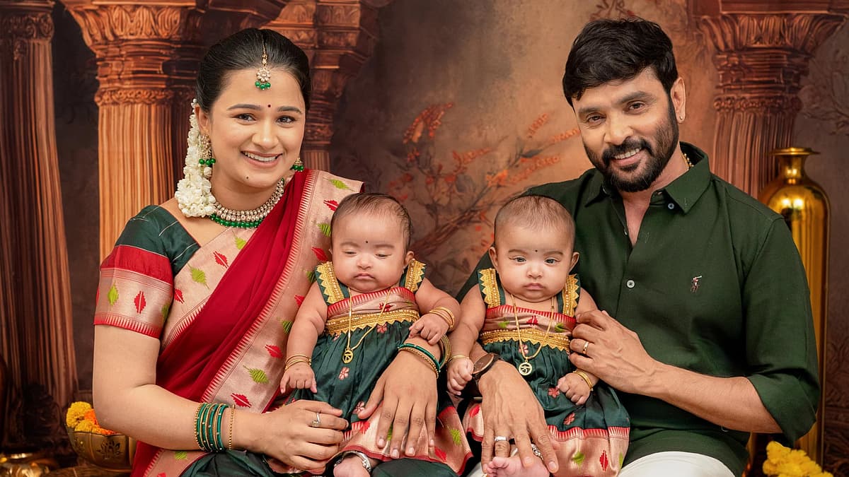 "எங்களை நேசிக்கும் உங்கள் அன்பு, எங்கள் மகள்களையும் நேசிக்கட்டும்!" - சிநேகன் - கன்னிகா பதிவு ...