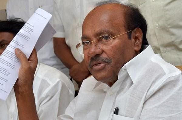 ராமதாஸ் வாழ்க்கை வரலாறு: மக்கள் மருத்துவர் முதல் பா.ம.க நிறுவனர் வரை ...