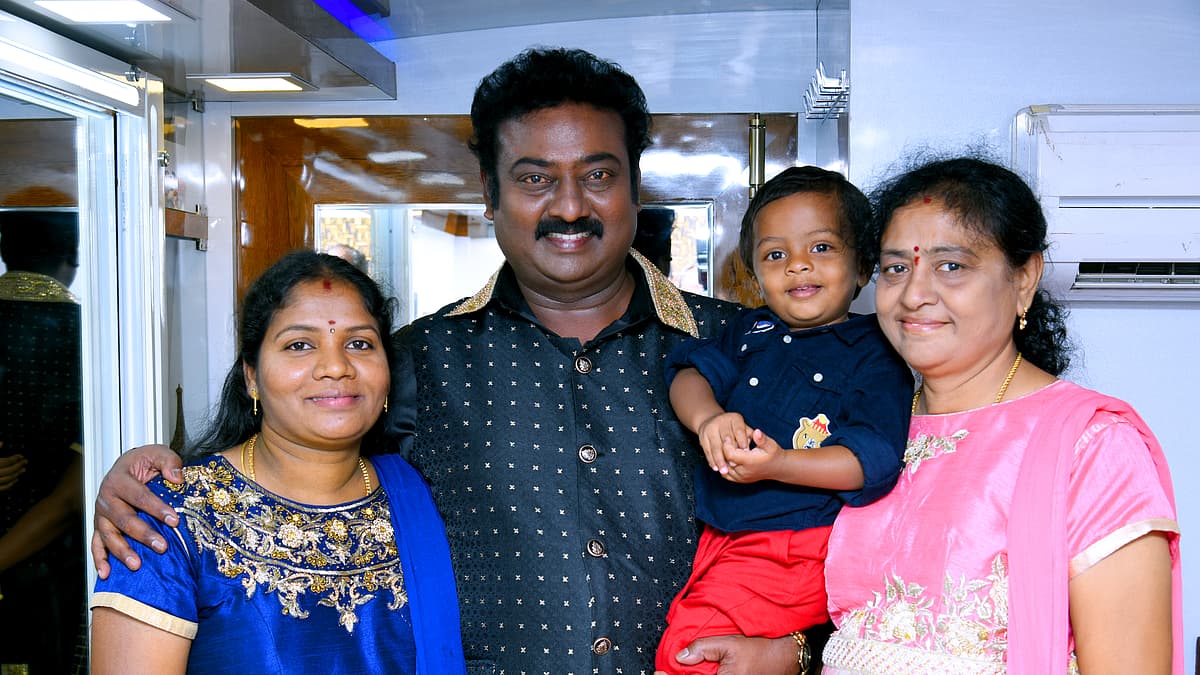 `தாலி கட்டாம குடும்பம் நடத்தறேன்னு அசிங்கப்படுத்தறாங்க'- `சித்தப்பு ...