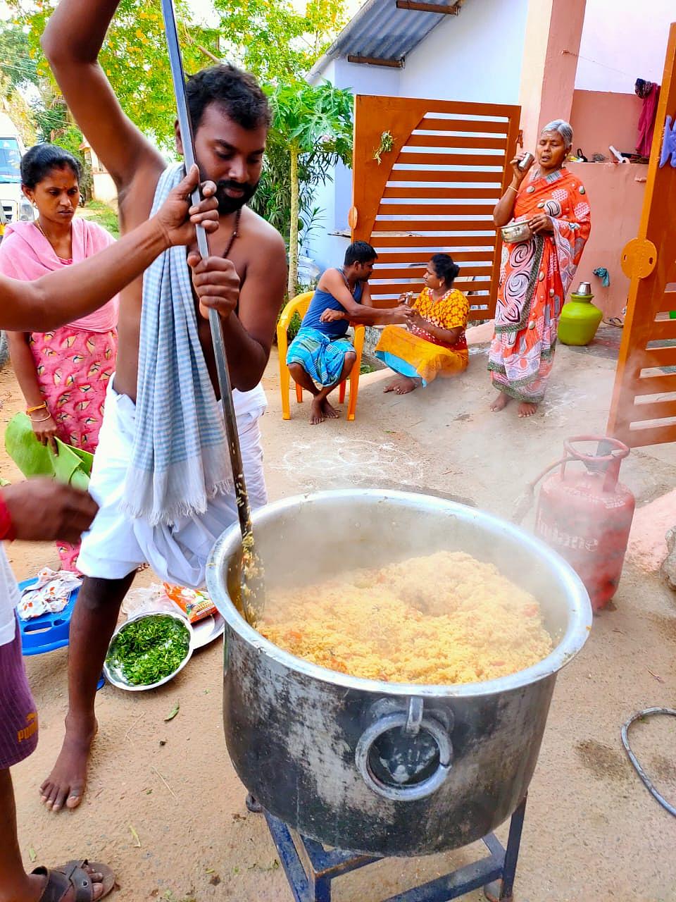 அக்கம் பக்கத்தினர் இணைந்து ஆதரவற்றோருக்கு உதவி.. களமிறங்கிய கோவை மக்கள் ...