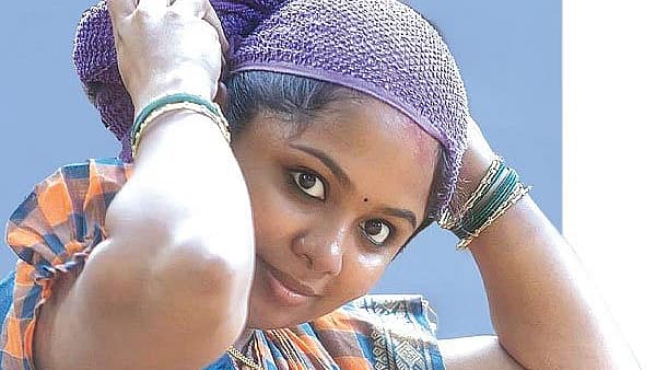 எண்ணெய்க் குளியல்... எது சரி... யார், எப்படி எடுக்கலாம்? மருத்துவ ...