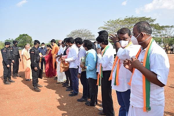 வாரணாசியில் காமராஜருக்கு சிலை - உ.பி முதல்வர் யோகி ஆதித்யநாத்திடம் ...