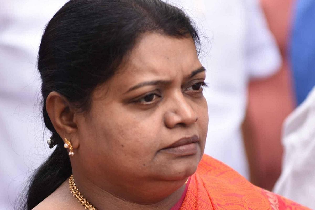 தவெக-வில் அஜிதாவுக்கு வாய்ப்பு மறுக்கப்படுவது ஏன்? | issues behind tvk ...