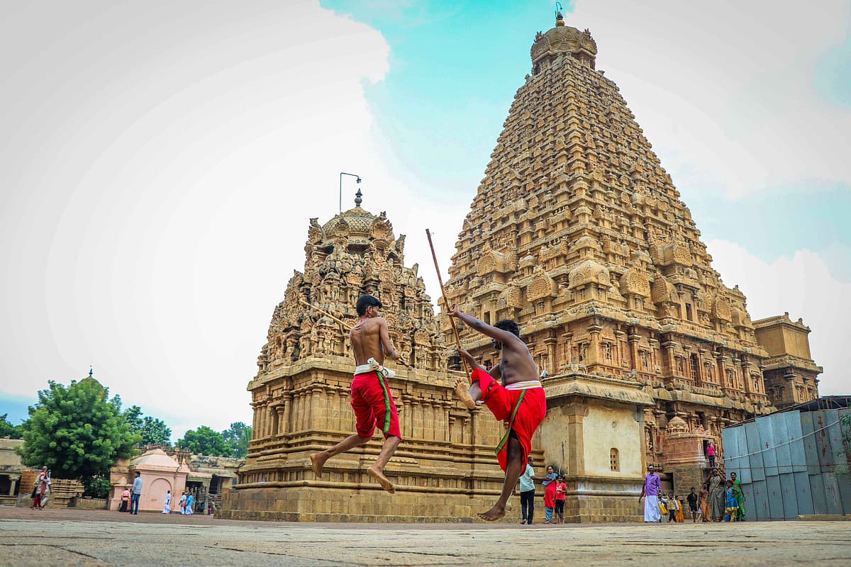 ஆதித்த கரிகாலன் தொடங்கி இரண்டாம் குலோத்துங்கச் சோழன் வரை நடந்த இந்த ...