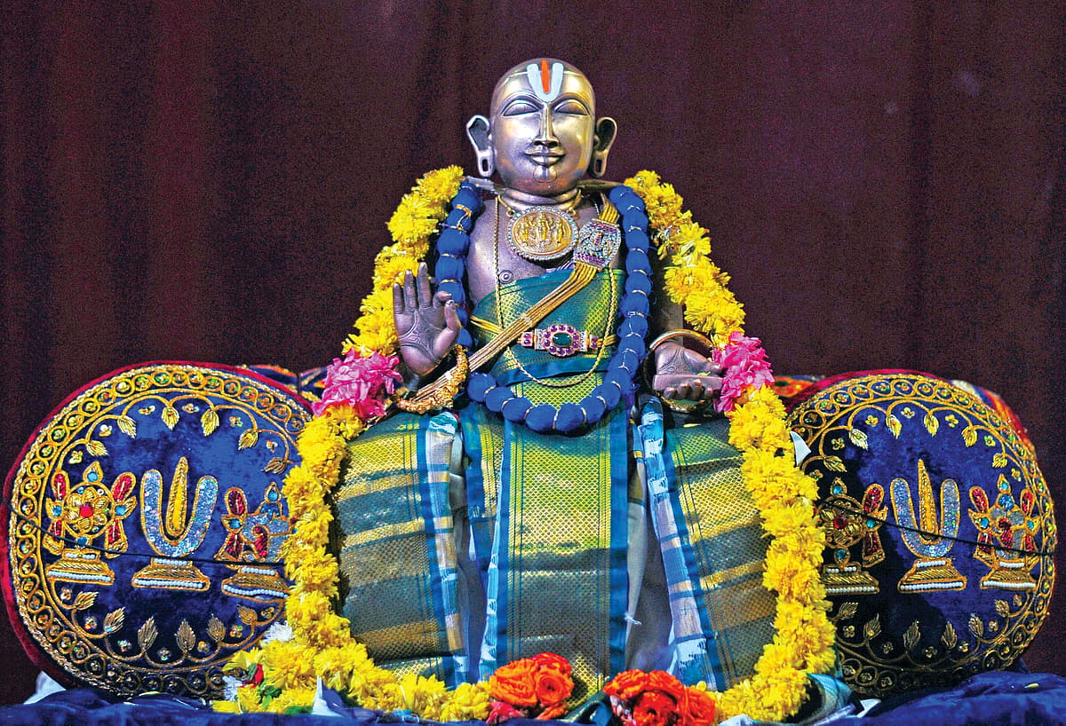 செங்கல்பட்டு, பொன்விளைந்த களத்தூர்... 3 திருக்கோலத்தில் ஸ்ரீராமர் ...