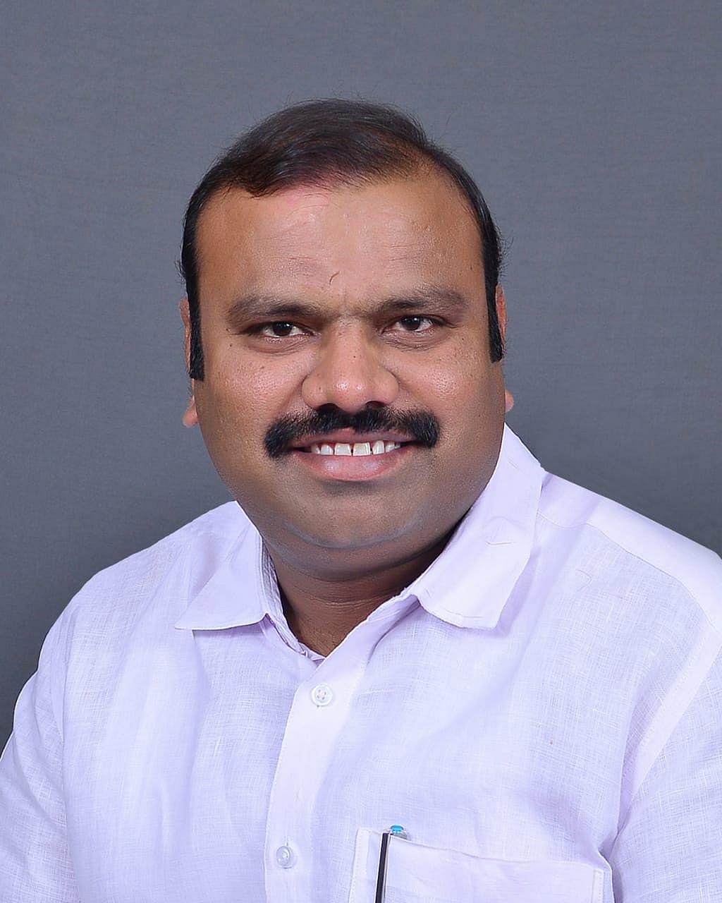 திமுக VS அதிமுக... வலுக்கும் கடும் போட்டி - பொள்ளாச்சி தொகுதி களநிலவரம் ...