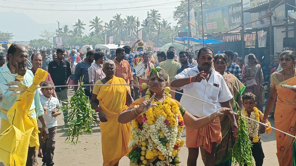 தேனி வீரபாண்டி திருவிழா ஆரம்பம்; முதல் நாளே குவிந்த பக்தர்கள் கூட்டம் ...