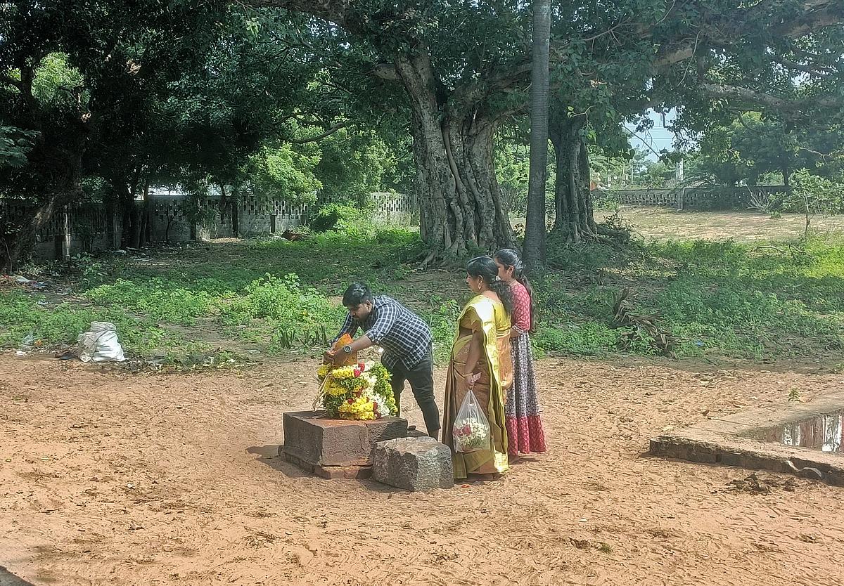 `தேடி வருவோர்க்கெல்லாம் வரன் தேடித்தரும் தலம்’ - திருவிடந்தை ஸ்ரீநித்ய கல்யாண பெருமாள் ...