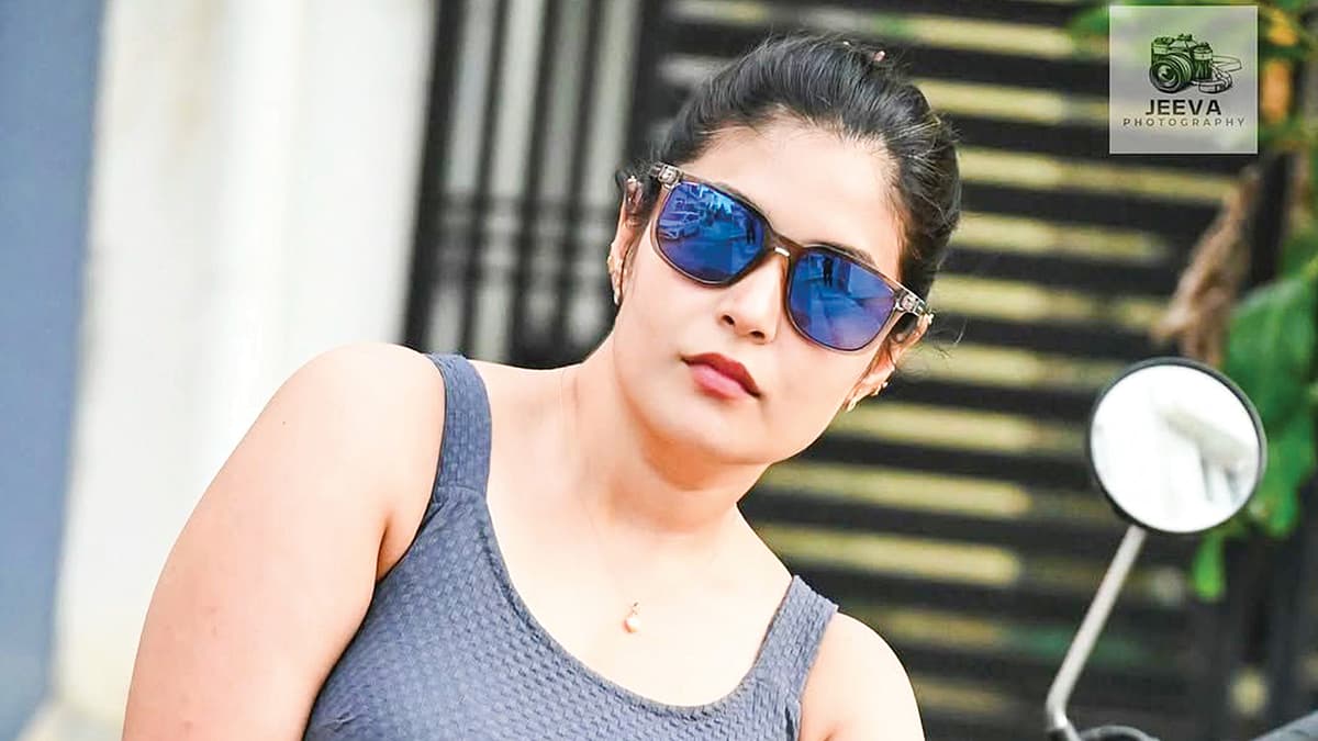 Ananda Vikatan - 11 June 2025 - ''இத்தனை வருஷமா நடிக்கிறதே மைனஸ் ஆக இருக்கு!’’ | tv actress ...