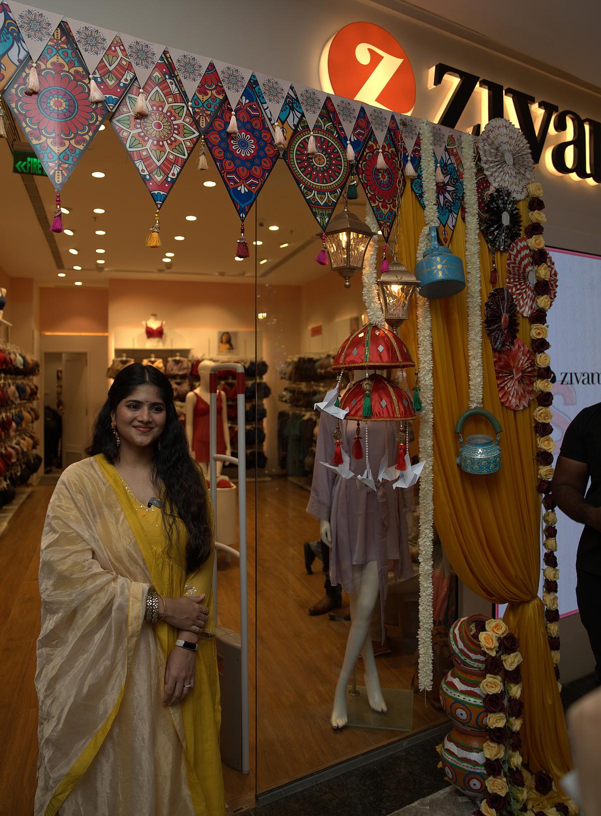 `புதிய சிந்தனைகளை வரவேற்போம்' ஜிவாமே ஷோரூமில் பொங்கல் கொண்டாட்டம் ...