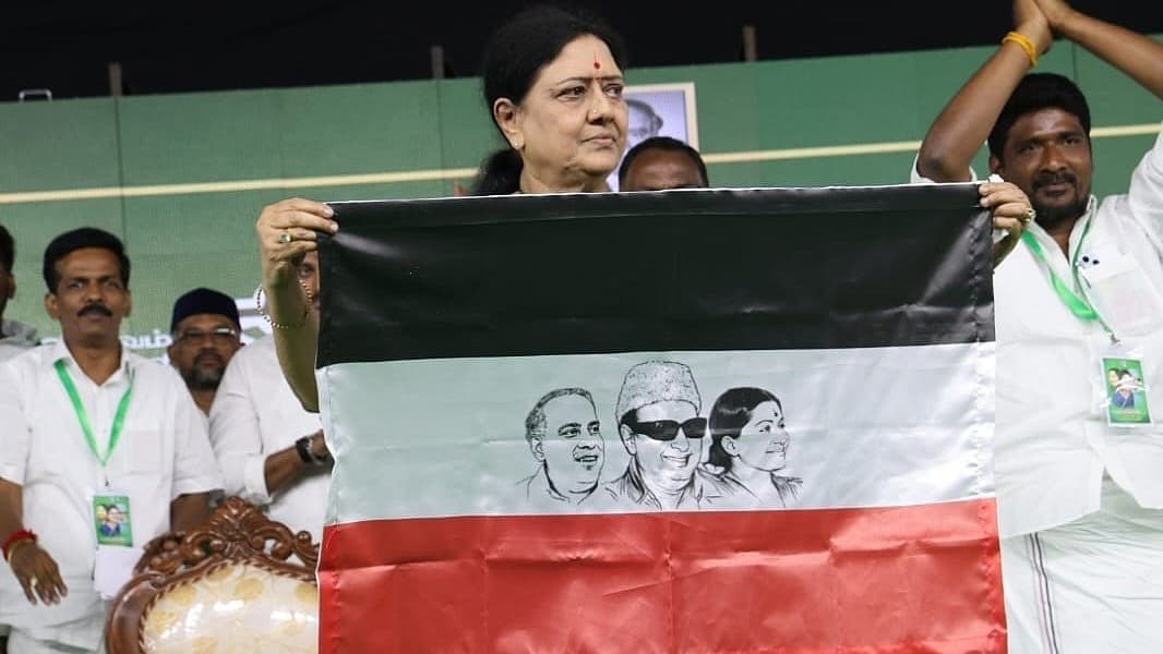 sasikala : பழைய கட்சியை தூசு தட்டும் சசிகலா - sasikala plan for 2026 ...