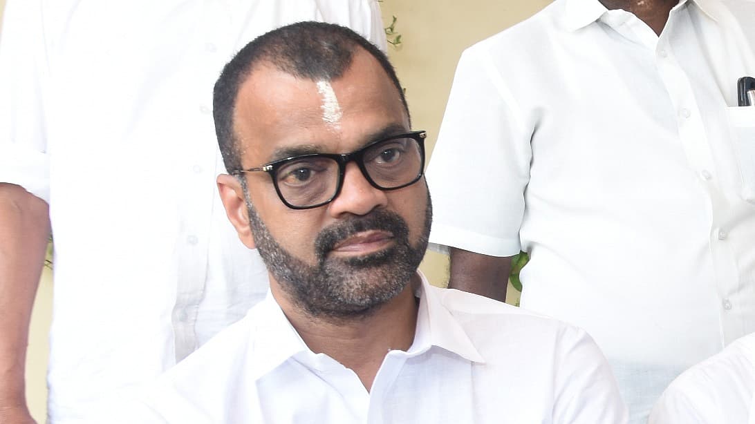 கன்னியாகுமரி; "விஜய்க்குச் சரியான வழிகாட்டுதல் இல்லை" - தாடி பாலாஜி ...