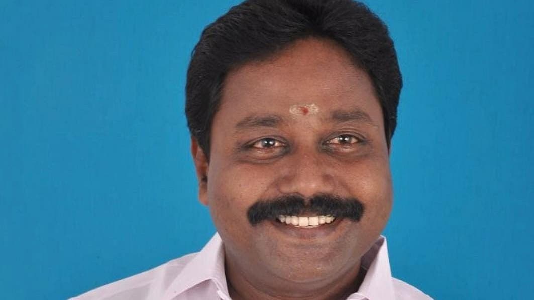 திருவெறும்பூரில் த.வெ.க வேட்பாளரிடம் வீழ்ந்த அன்பில் மகேஸ்! - யாரிந்த ...