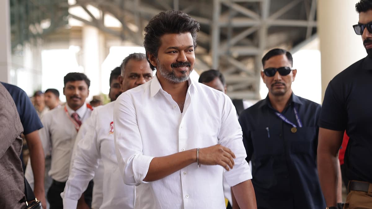 தமிழ்நாடு முதலமைச்சராக பொறுப்பேற்கிறார் ஜோசப் C விஜய் - Live - Vikatan