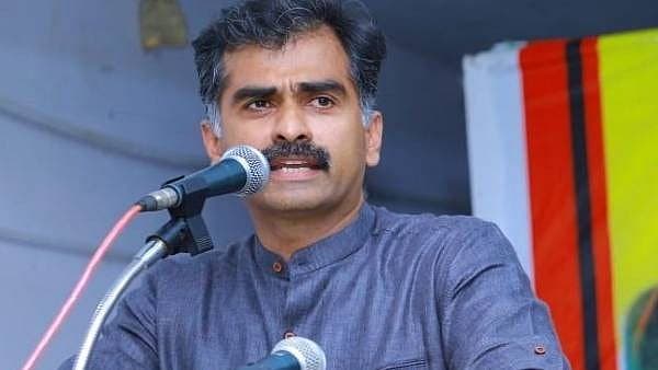 "ஒரு தொகுதியில தனிச்சின்னத்தில போட்டியிடலாம்'னு சொன்னாங்க,அப்றோ ...